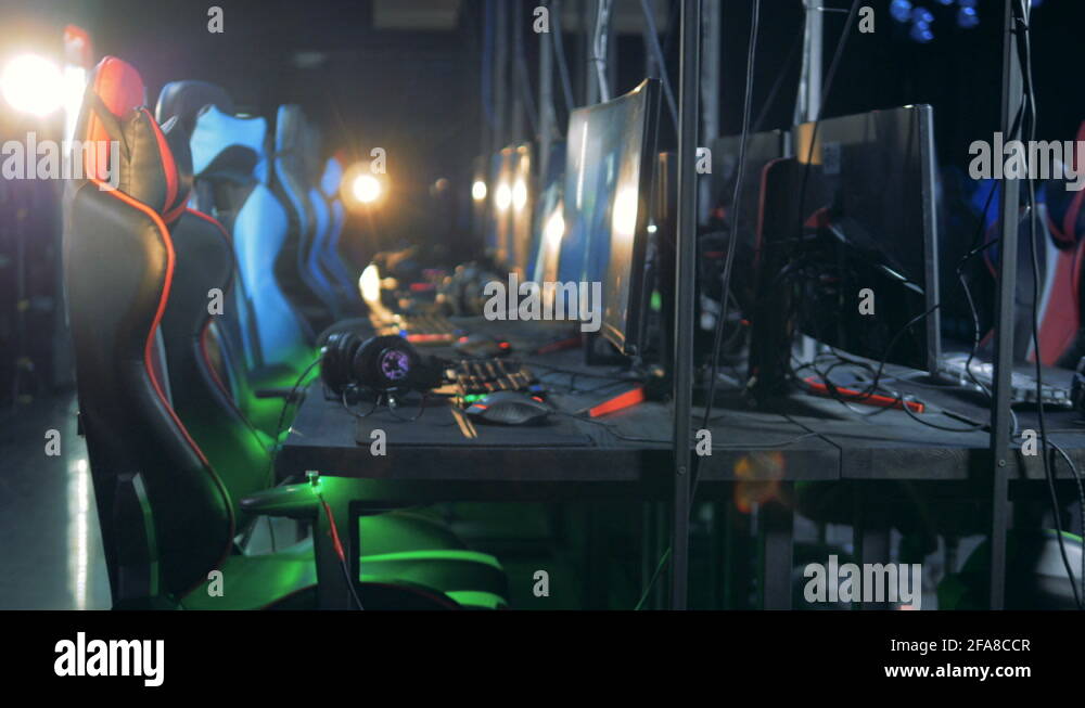 Gaming tables Stock Videos & Footage - HD and 4K Video Clips - Alamy