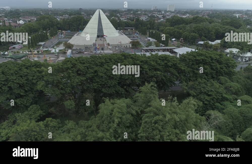 Indonesian museum Stock Videos & Footage - HD and 4K Video Clips - Alamy