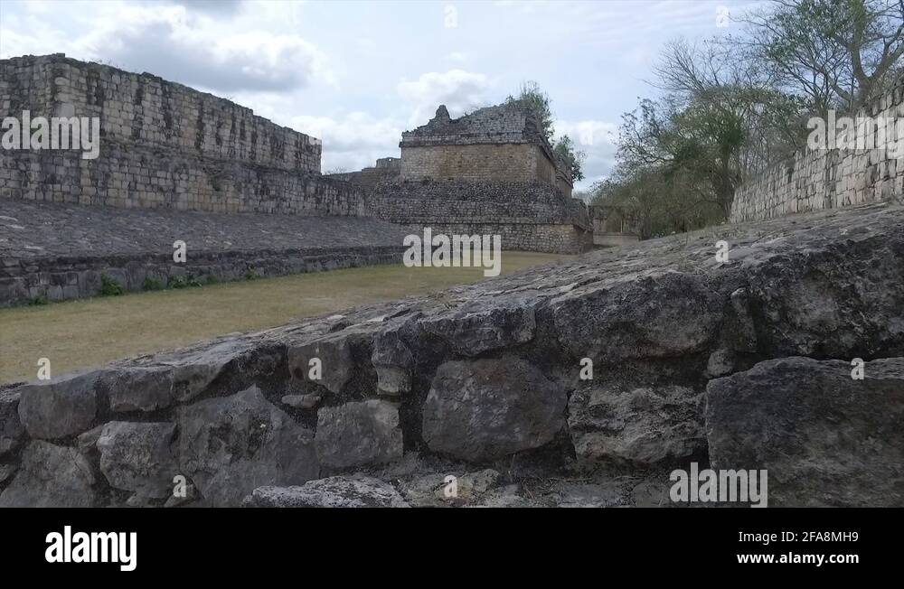 Mexican pyramids Stock Videos & Footage - HD and 4K Video Clips - Alamy