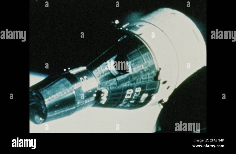 1960s: UNITED STATES: longest manned space flight in history. Splash ...