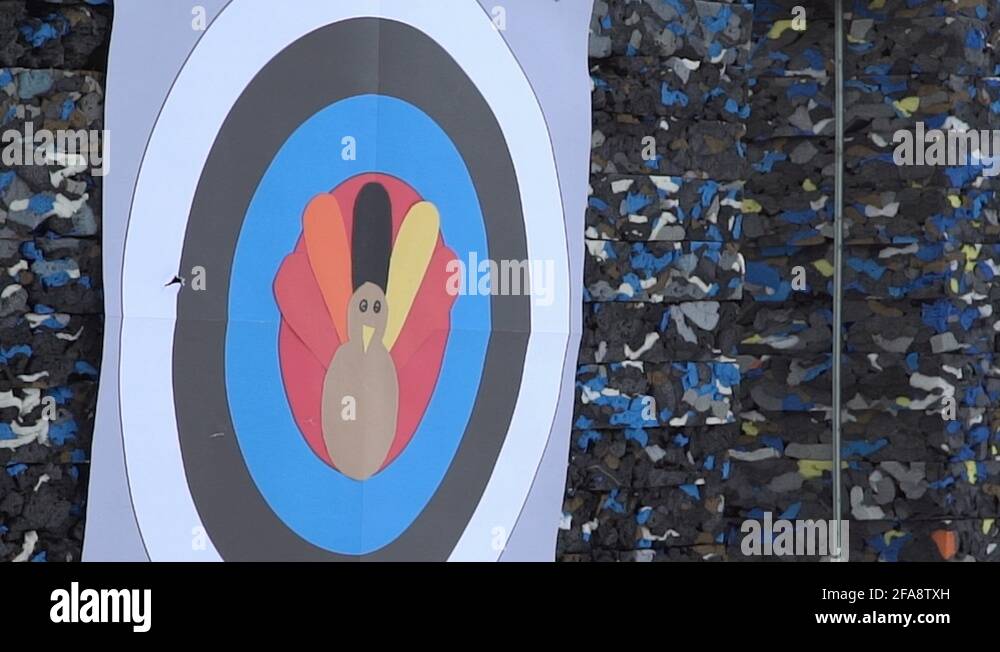Paper target Stock Videos & Footage - HD and 4K Video Clips - Alamy