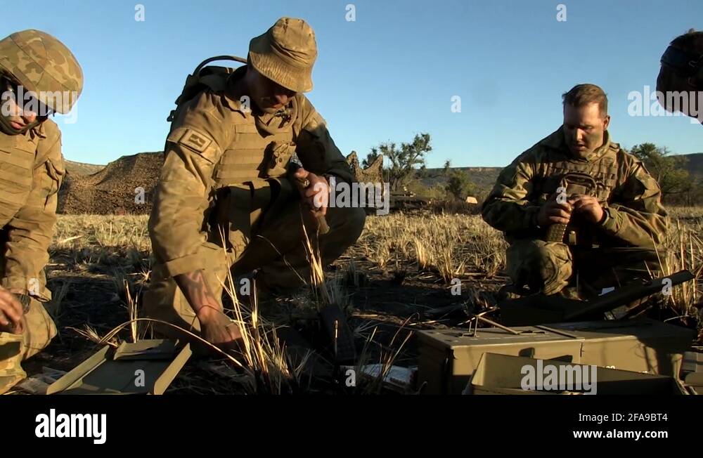 Australian Army soldiers conduct small arms and defensive position ...