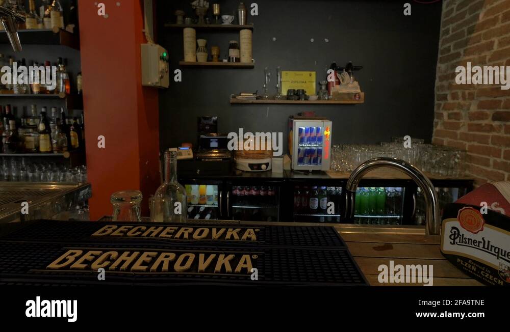 A pub with a view Stock Videos & Footage - HD and 4K Video Clips - Alamy