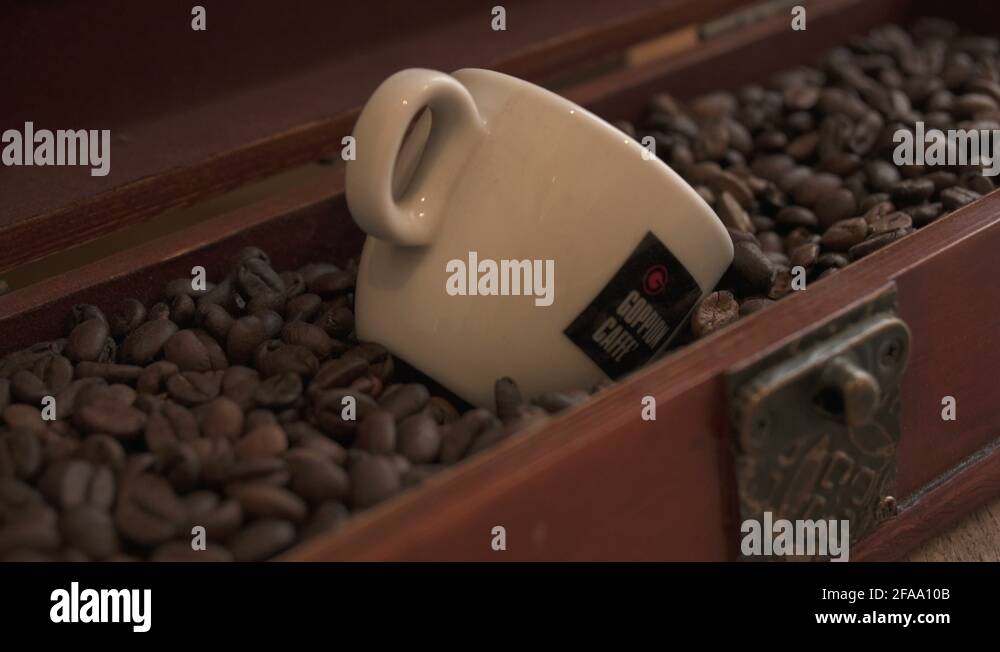 Coffee drawer Stock Videos & Footage - HD and 4K Video Clips - Alamy