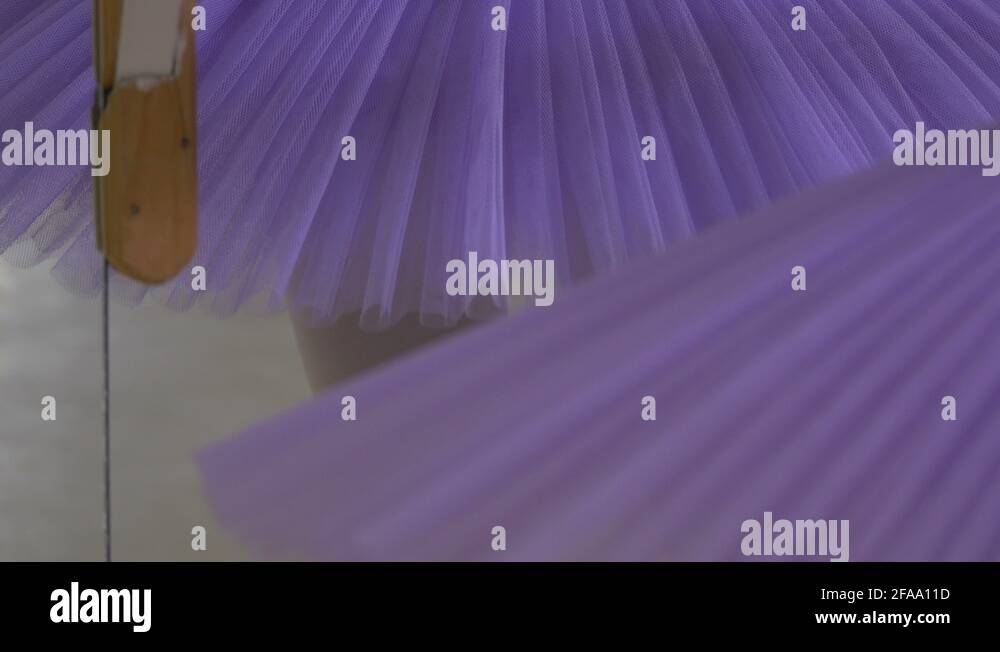 Tilt up view Stock Videos & Footage - HD and 4K Video Clips - Alamy