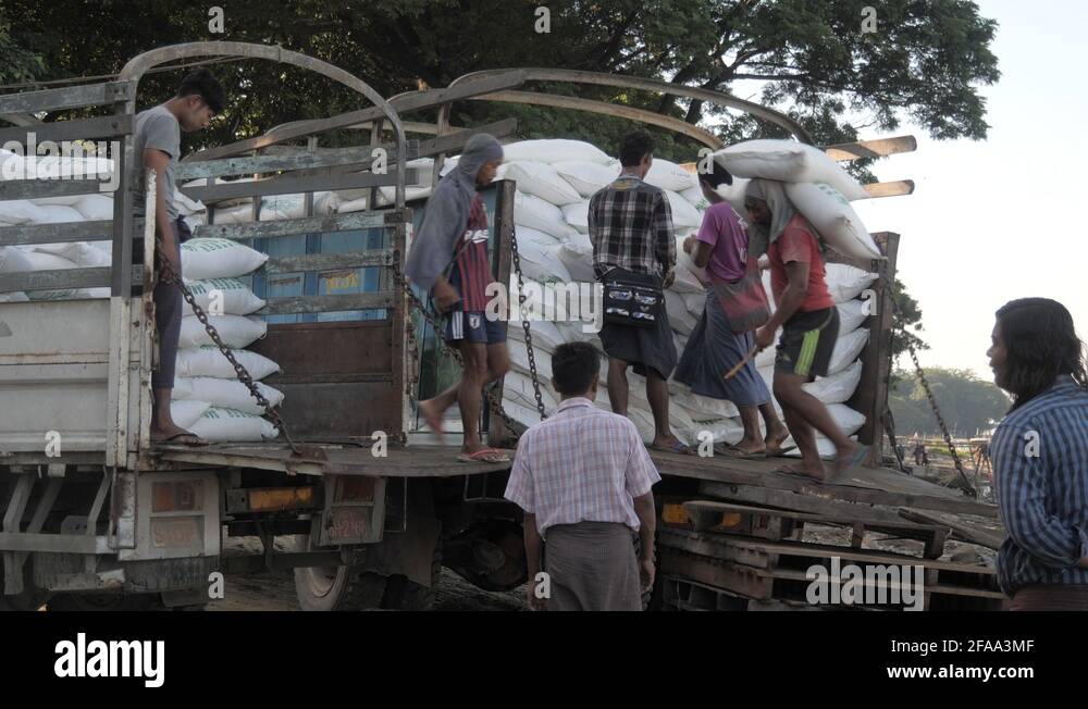Manual loading Stock Videos & Footage - HD and 4K Video Clips - Alamy