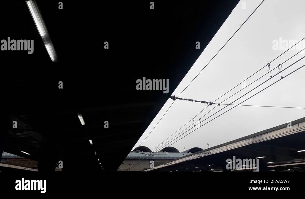 Train platform roof Stock Videos & Footage - HD and 4K Video Clips - Alamy