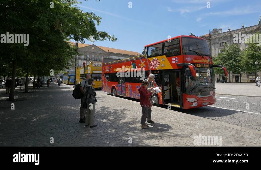 Sightseeing tour buses Stock Videos & Footage - HD and 4K Video Clips ...