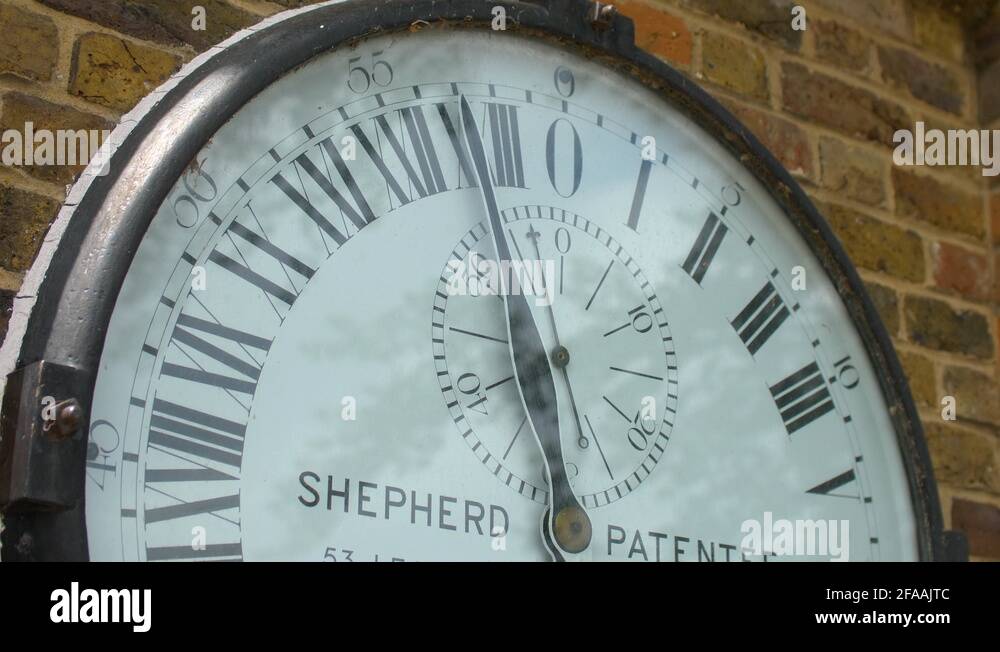 Greenwich clock Stock Videos & Footage - HD and 4K Video Clips - Alamy
