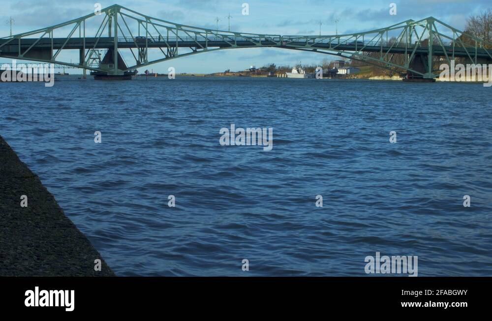 Oskara Kalpaka Tilts Stock Videos And Footage Hd And 4k Video Clips Alamy