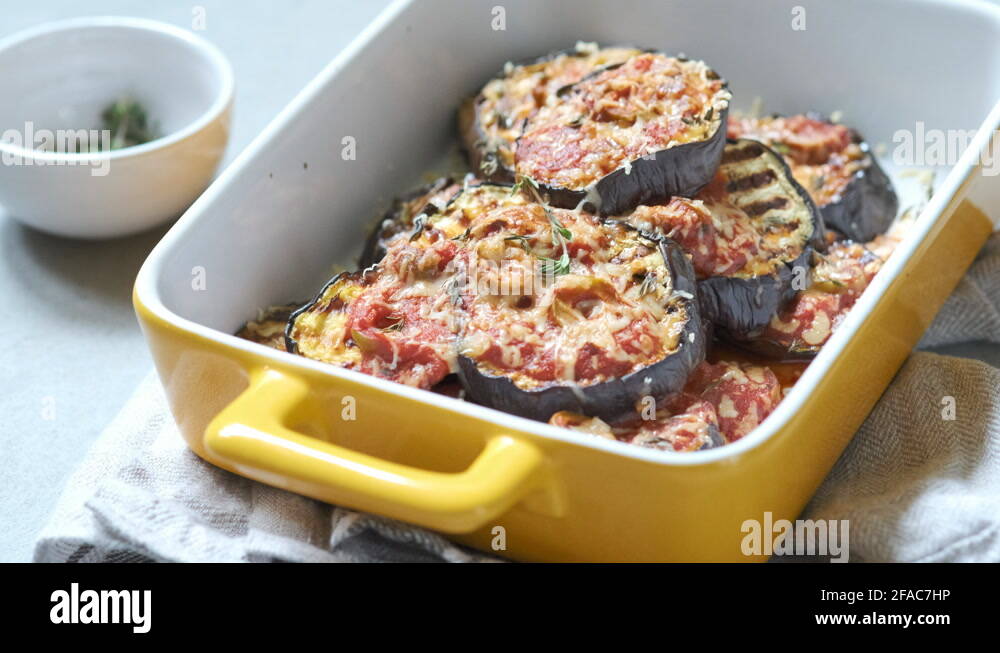 Gratin plate Stock Videos & Footage - HD and 4K Video Clips - Alamy