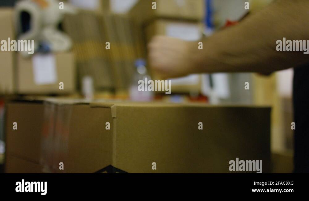 Taping up hands Stock Videos & Footage - HD and 4K Video Clips - Alamy