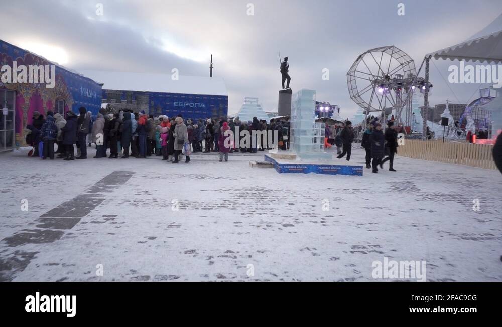 Very long queue Stock Videos & Footage - HD and 4K Video Clips - Alamy