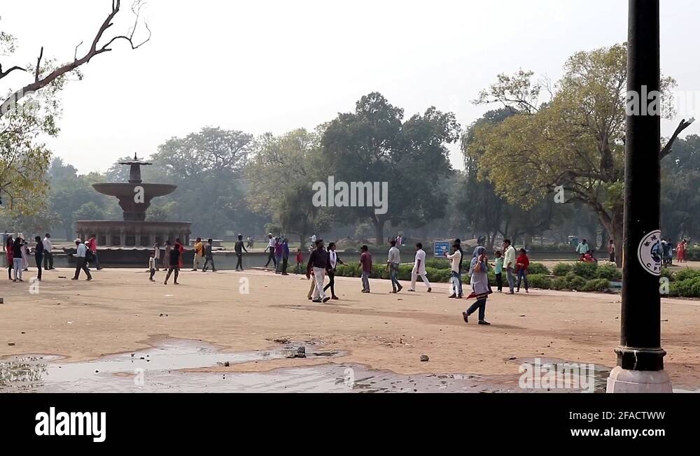 Delhi india gate park Stock Videos & Footage - HD and 4K Video Clips ...