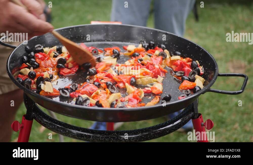 Paella in spanish garden Stock Videos & Footage - HD and 4K Video Clips ...