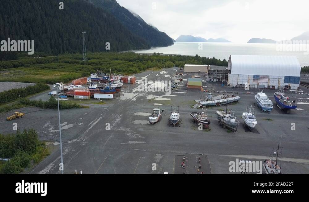 Ships in dry dock Stock Videos & Footage - HD and 4K Video Clips - Alamy