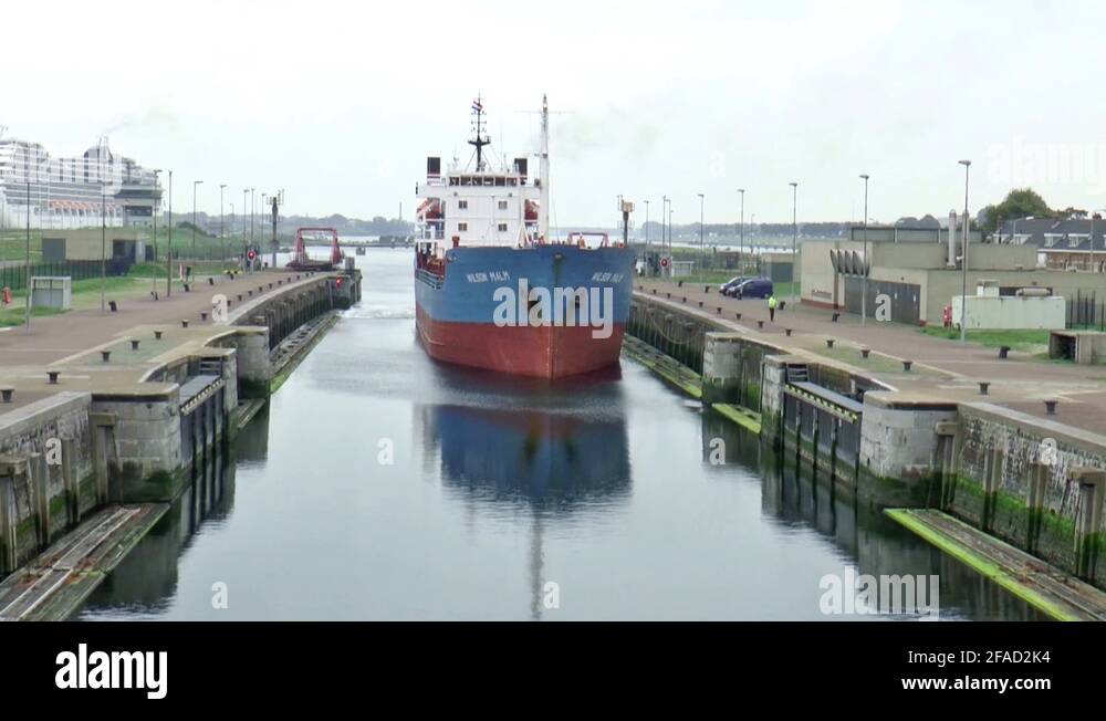 Vessel lock Stock Videos & Footage - HD and 4K Video Clips - Alamy