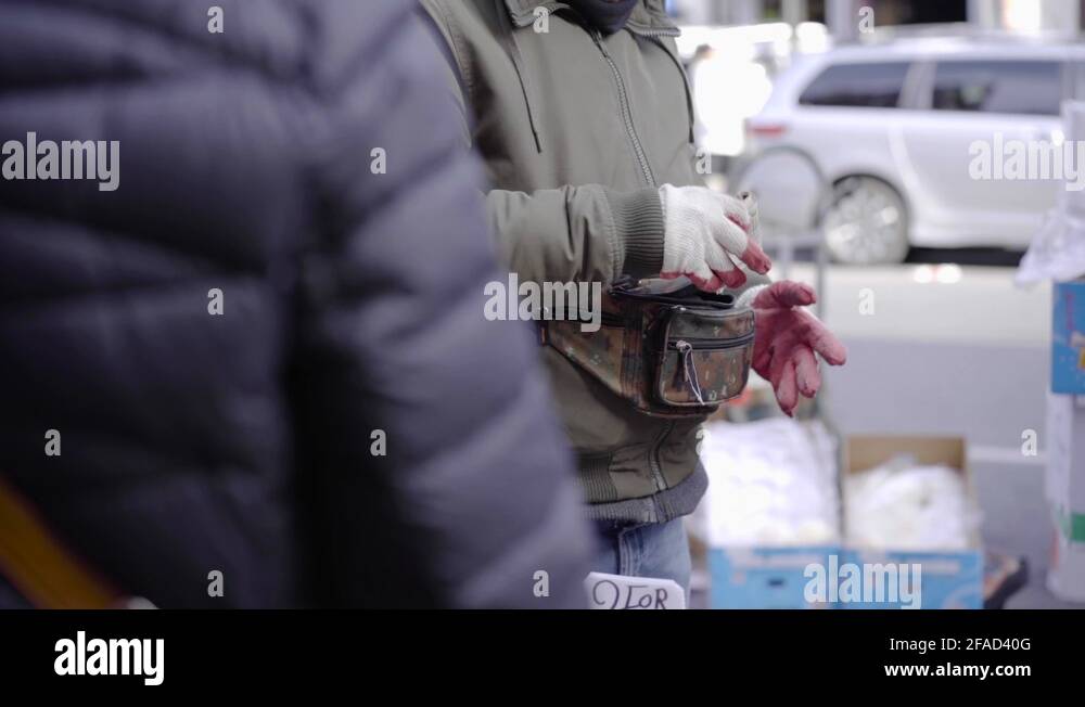 Cash transaction Stock Videos & Footage - HD and 4K Video Clips - Alamy