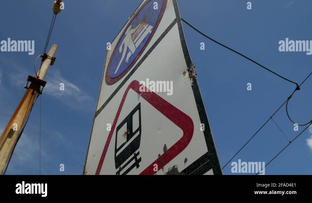 Blue train logo Stock Videos & Footage - HD and 4K Video Clips - Alamy