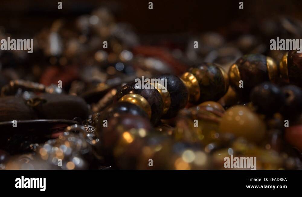 Antique jewelry Stock Videos & Footage - HD and 4K Video Clips - Alamy