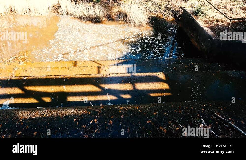Water over spillway Stock Videos & Footage - HD and 4K Video Clips - Alamy