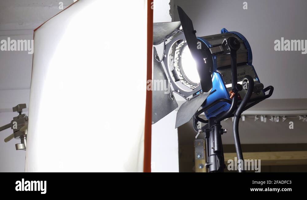 Diffusion frame Stock Videos & Footage - HD and 4K Video Clips - Alamy