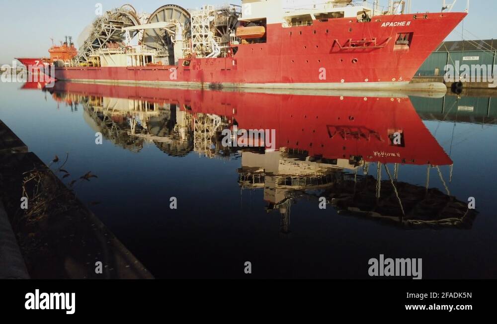 Cable laying ship Stock Videos & Footage - HD and 4K Video Clips - Alamy