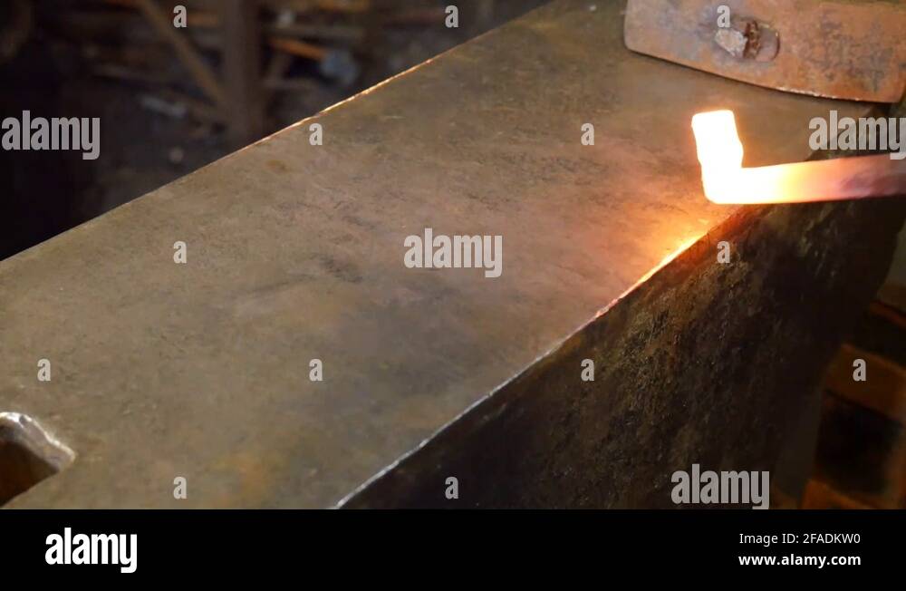 Tong jaws Stock Videos & Footage - HD and 4K Video Clips - Alamy