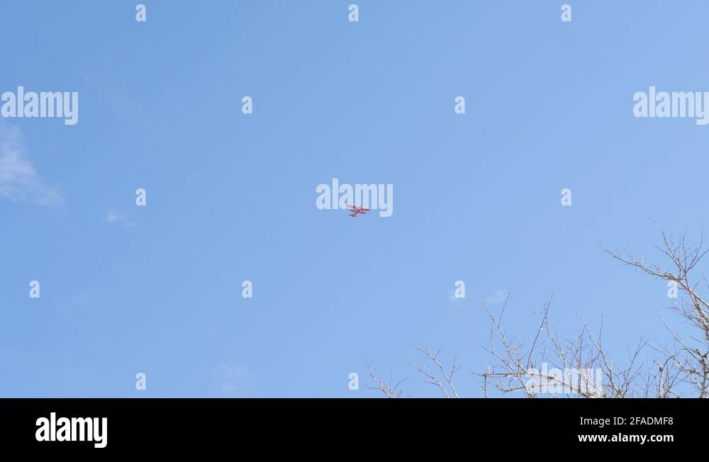 Red and blue plane Stock Videos & Footage - HD and 4K Video Clips - Alamy
