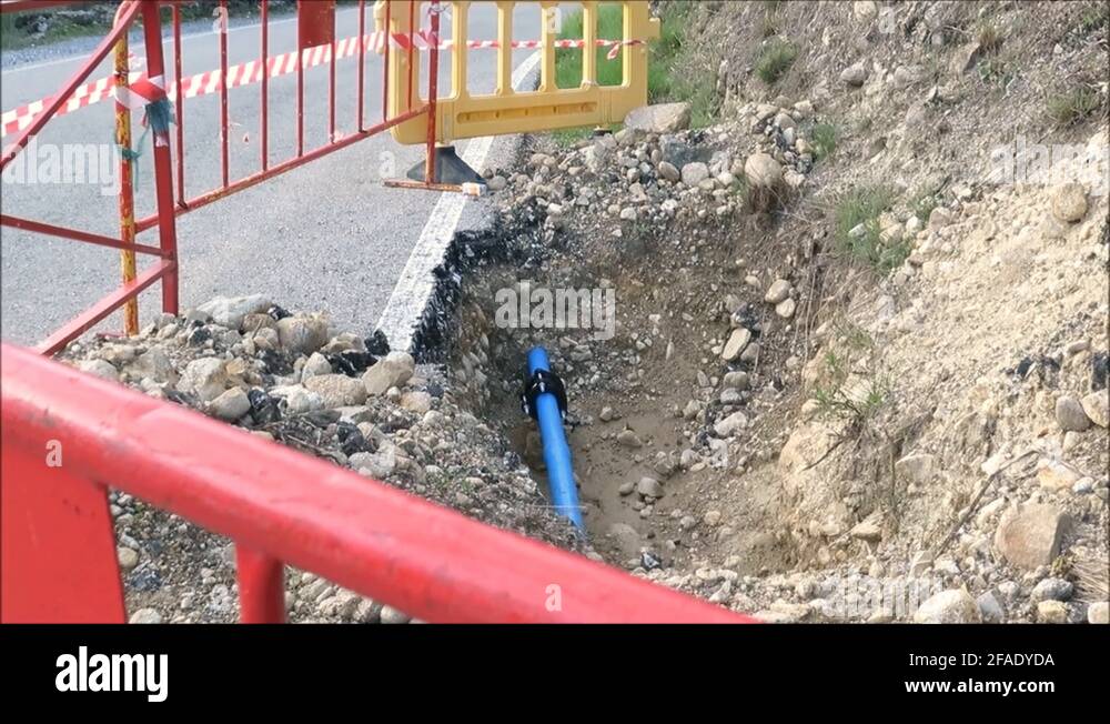 Roadside repair Stock Videos & Footage - HD and 4K Video Clips - Alamy