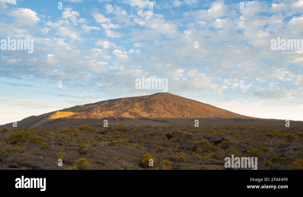 La reunion volcano piton Stock Videos & Footage - HD and 4K Video Clips ...