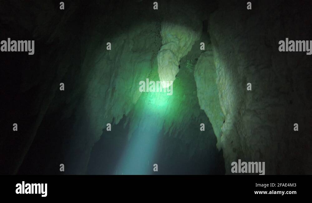 Cavern ceiling Stock Videos & Footage - HD and 4K Video Clips - Alamy