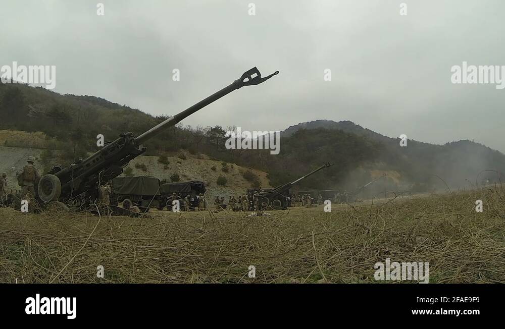 Howitzer effect Stock Videos & Footage - HD and 4K Video Clips - Alamy