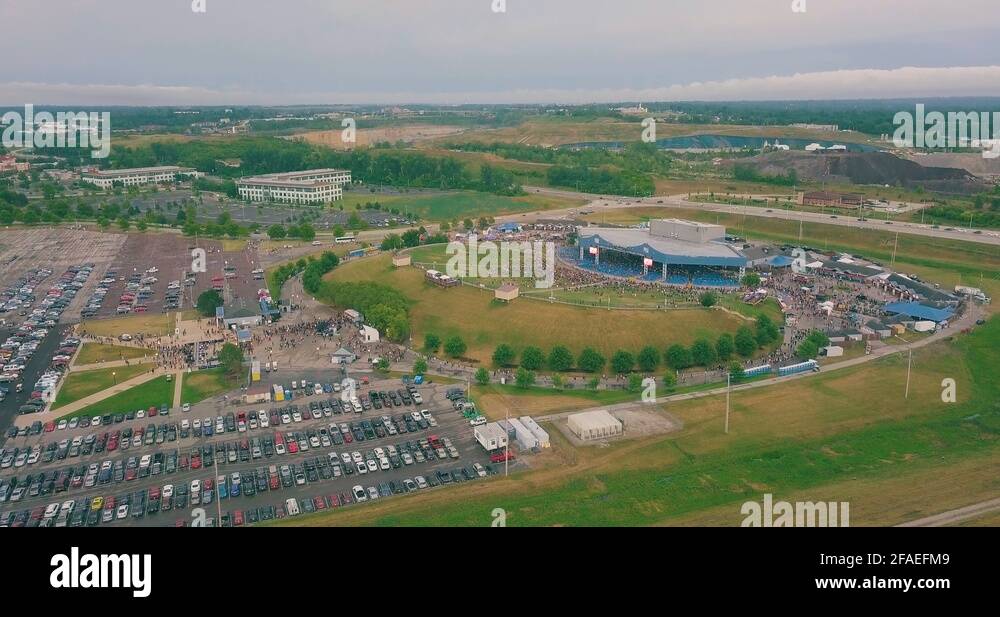 Concert crowd aerial Stock Videos & Footage - HD and 4K Video Clips - Alamy