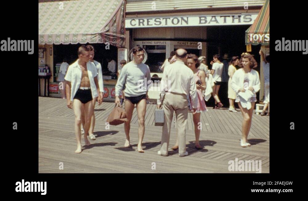 Beach change room Stock Videos & Footage - HD and 4K Video Clips - Alamy