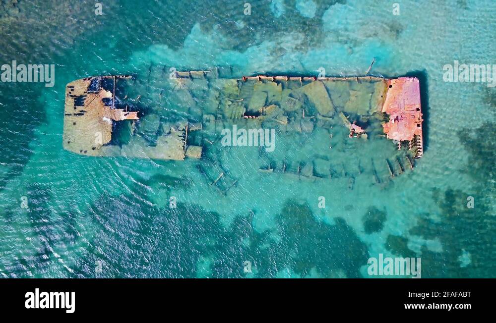 Sunken barge Stock Videos & Footage - HD and 4K Video Clips - Alamy