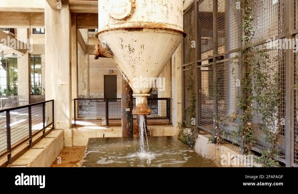 Rusty water tank Stock Videos & Footage - HD and 4K Video Clips - Alamy