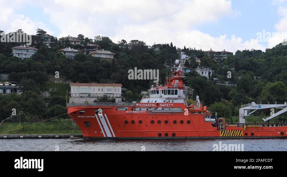 Fire fighting boat Stock Videos & Footage - HD and 4K Video Clips - Alamy
