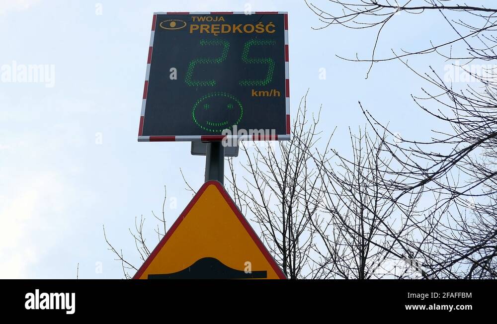 Radar Speed Sign With Happy and Sad Emoticons Stock Video Footage - Alamy