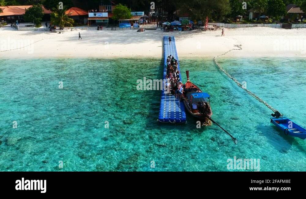 Boat pick up Stock Videos & Footage - HD and 4K Video Clips - Alamy