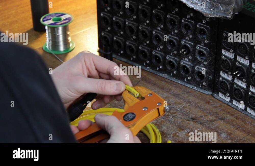Stripped cable Stock Videos & Footage - HD and 4K Video Clips - Alamy
