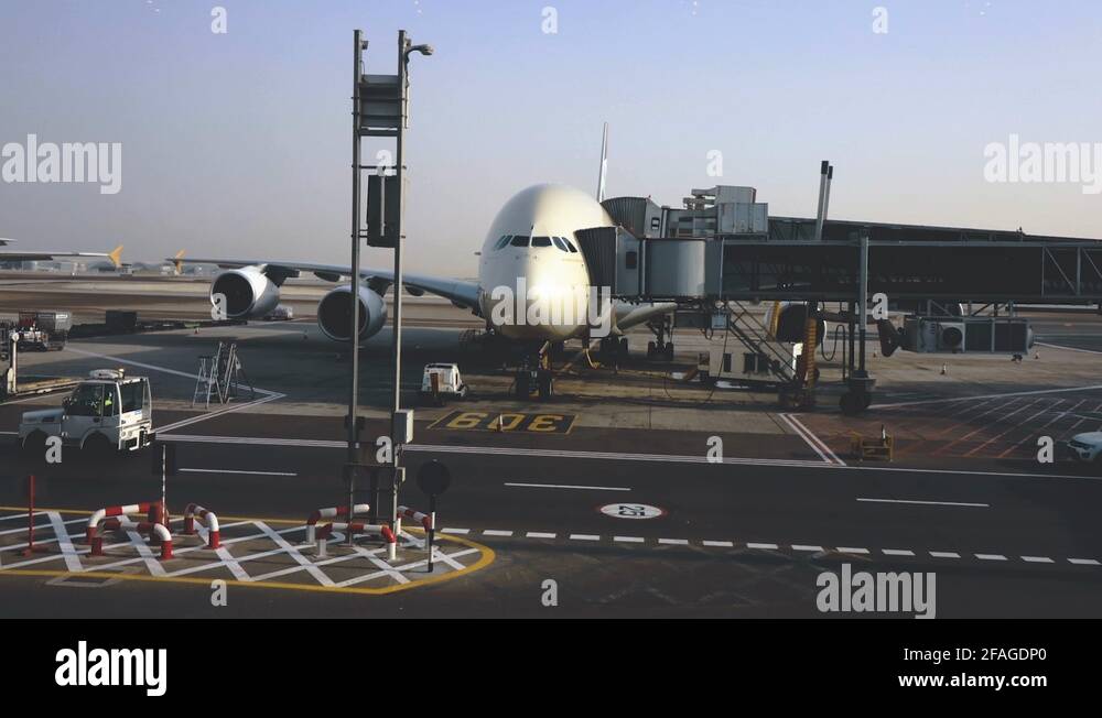 A380 emirates windows Stock Videos & Footage - HD and 4K Video Clips ...