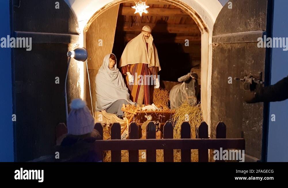 Jesus christ crib Stock Videos & Footage - HD and 4K Video Clips - Alamy