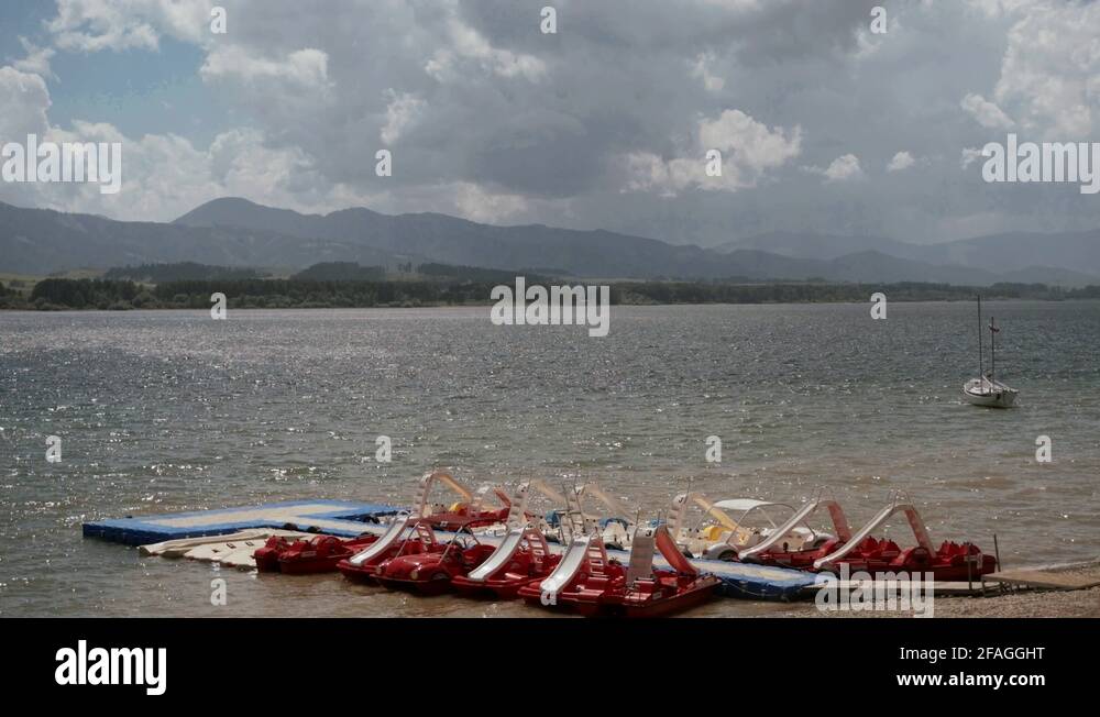 Pedalo fun Stock Videos & Footage - HD and 4K Video Clips - Alamy