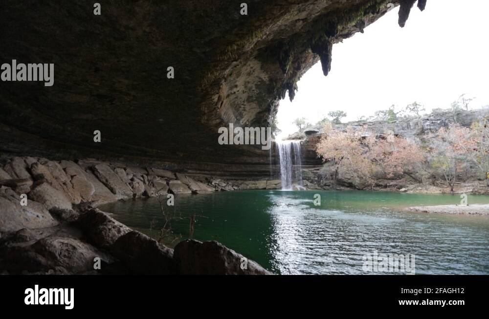 Cave swimming Stock Videos & Footage - HD and 4K Video Clips - Alamy