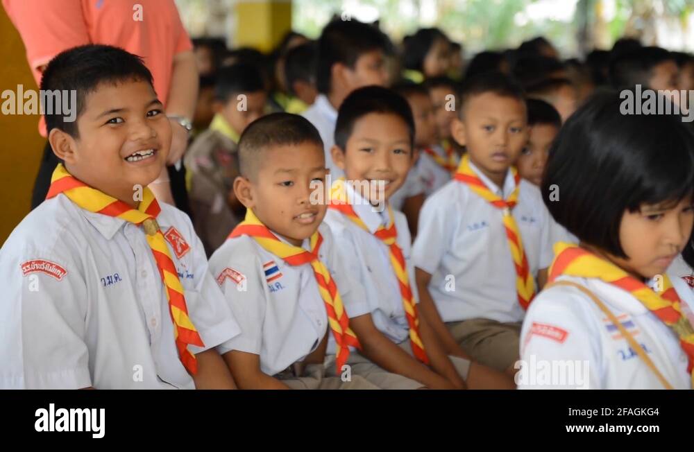 Meet school children Stock Videos & Footage - HD and 4K Video Clips - Alamy