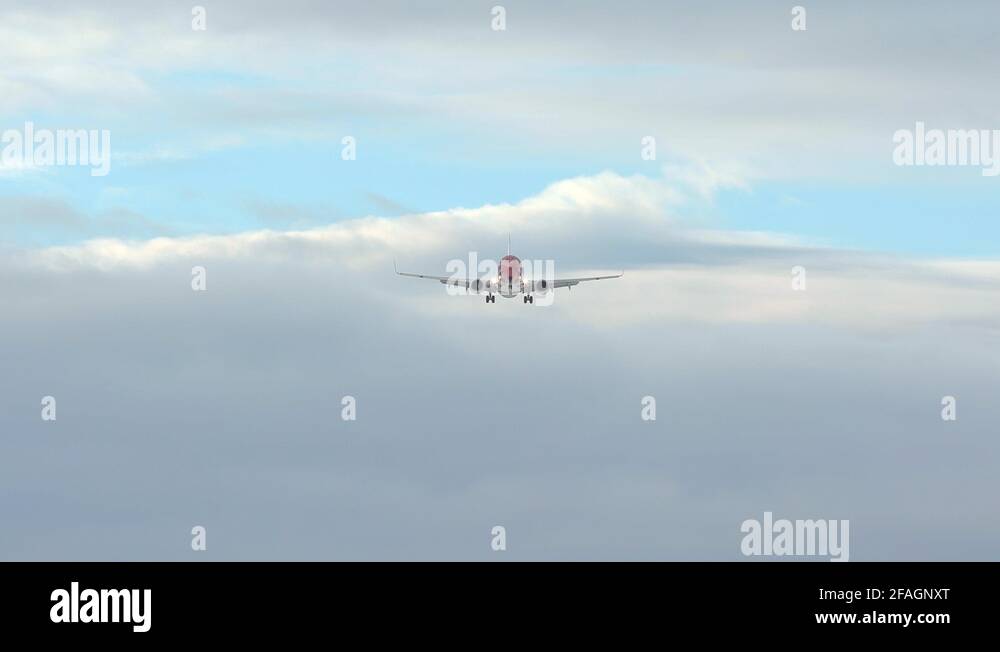 Passenger airplane in flight Stock Videos & Footage - HD and 4K Video ...