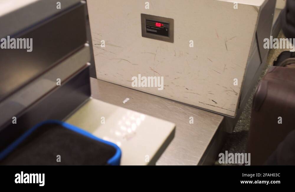 Airport scale Stock Videos & Footage - HD and 4K Video Clips - Alamy
