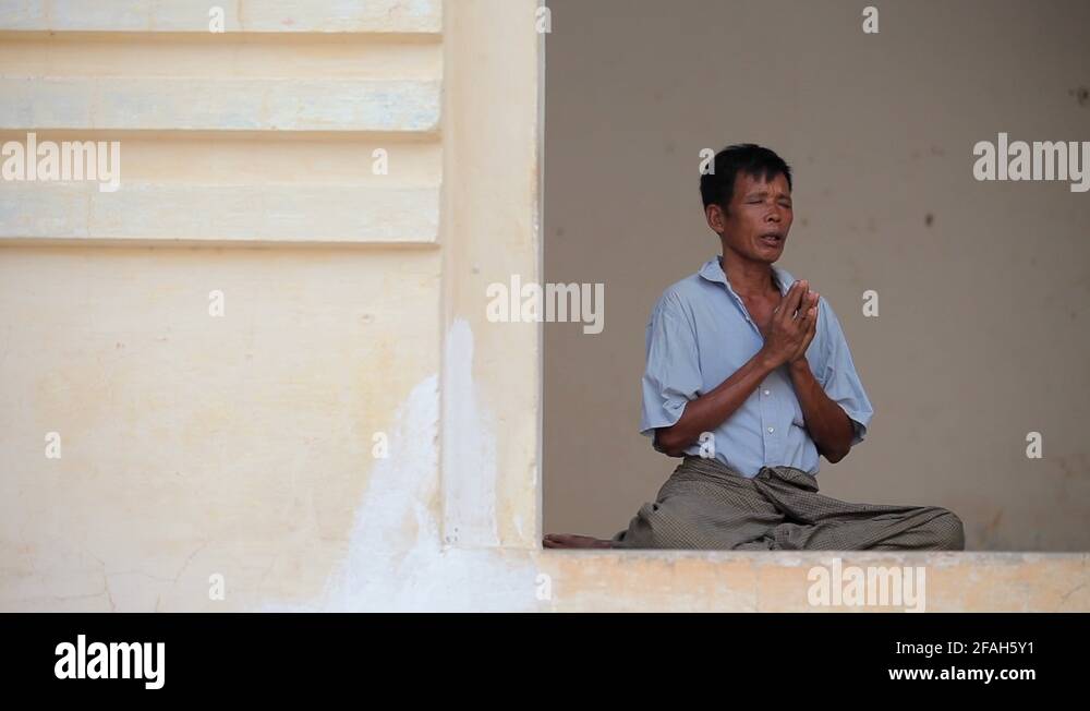 Chanting prayers Stock Videos & Footage - HD and 4K Video Clips - Alamy