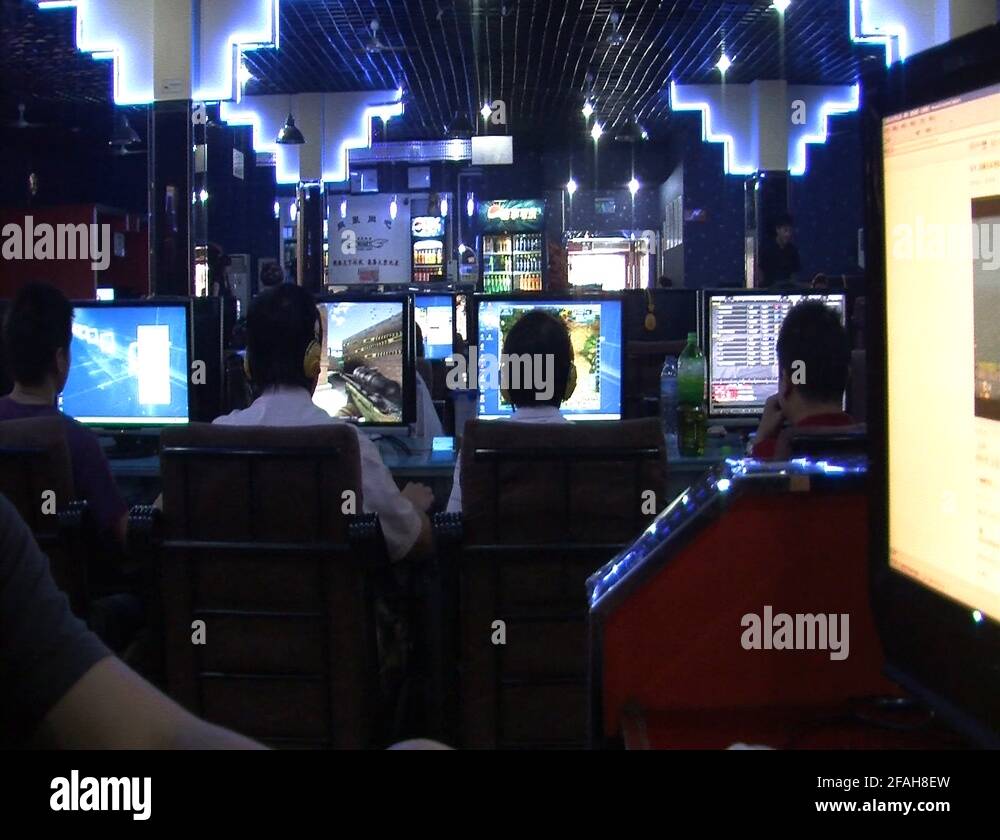 Gaming cafe Stock Videos & Footage - HD and 4K Video Clips - Alamy